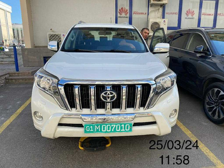 Toyota prado 2014
