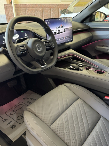 Zeekr 001 Z Sport Restayling