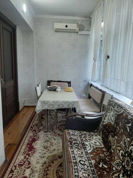 Продам 4/4/4 в центре  Ц-4 Карзинка Шедевр