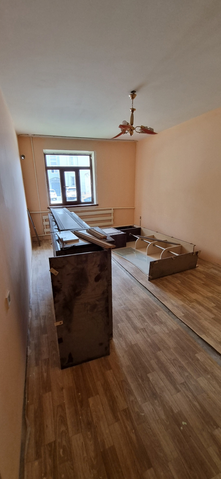 1этаж 2 хонали  жорабек салон оркасинда