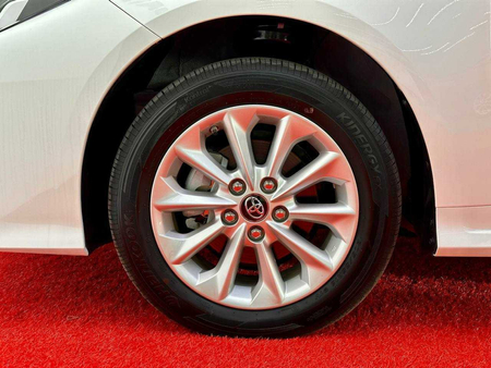 Toyota Corolla 1.2T Full Option с НДС (Перечисление, наличный)