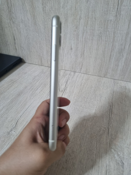 Iphone 11 64 gb RM/A 88% состояние аккумулятора