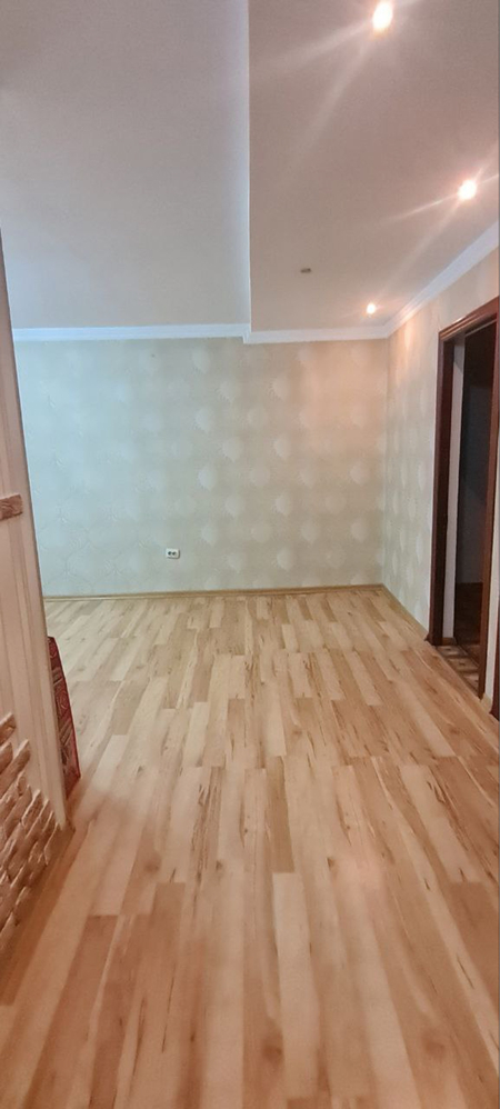 Олмазорда уй сотилади 3 хона
