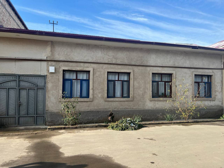 Дом Ханобад 2 сотки 4 комнат 75000&