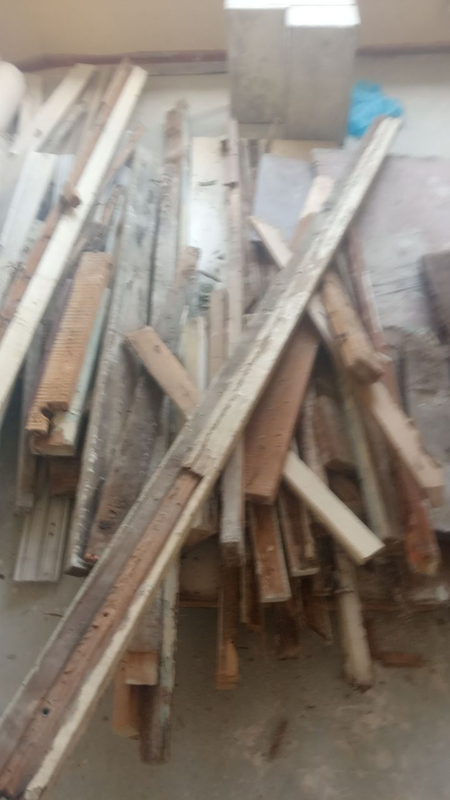 Poldan chiqqan tahtalar