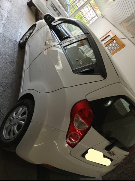 Avtomobil Spark Chevrolet