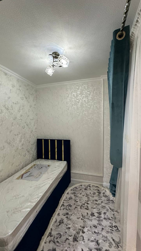 Продается 4 ком. Квартира на 1 этаже площадью 72 кв.м. Адрес 8 марта
