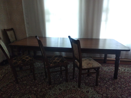 Стол и стулья на 12 персон