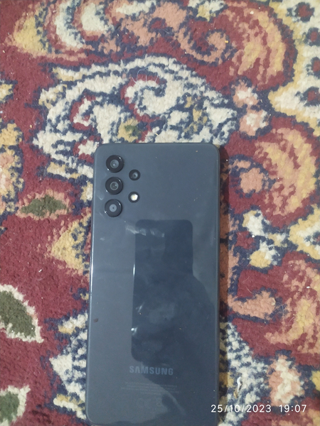 Samsung a32  128/6+2