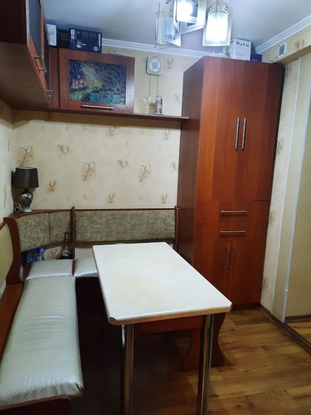 Продаётся квартира 3в4/5/5 массив Феруза,  Эко базар,  Гинекология