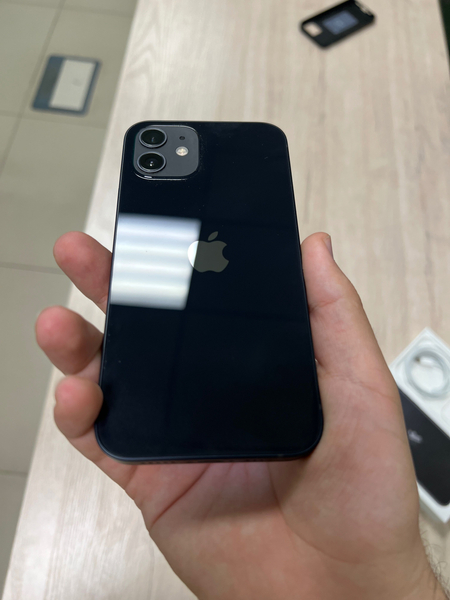 iPhone 12. Чёрный, 64GB