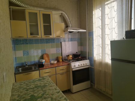 Аренда срочно сдается квартира ор-р панелний 1/1/4 цена 300 долгий сро