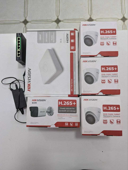 Продается комплект Hikvision + HDD 4TB