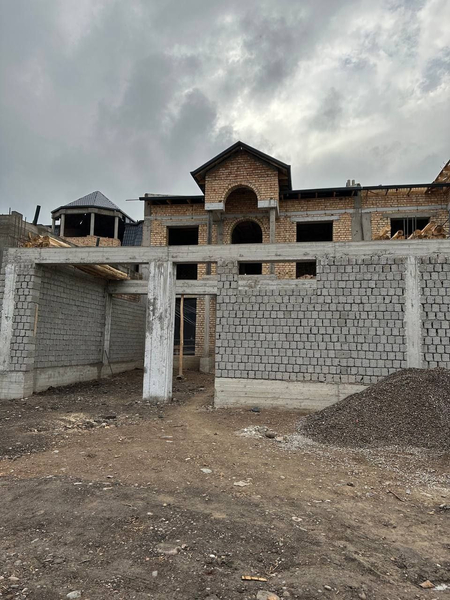 Продается Новый Евро дом (Каробка), Дурмень Хайдрабод 
Адрес: Дурмень,