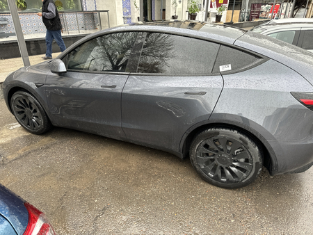 Srochno  Tesla Model Y  Standart
