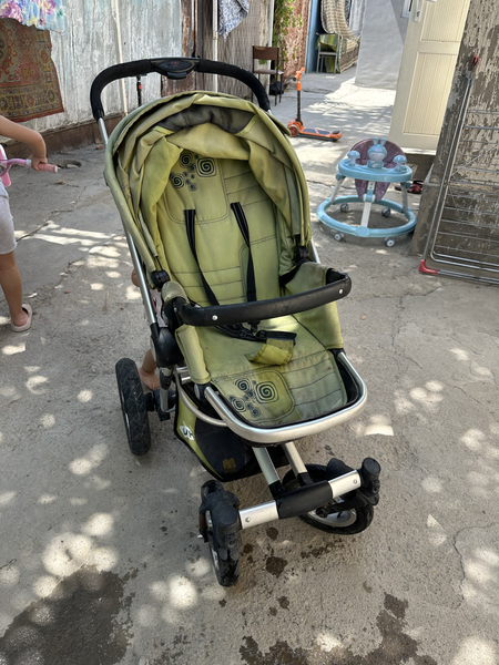 Kolyaska bolalar uchun