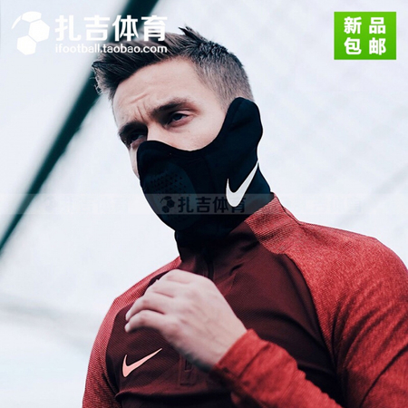Маска Новый футболный снуд от NIKE оргинал