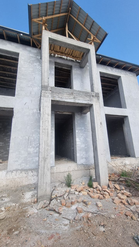 Uchastka sotiladi
