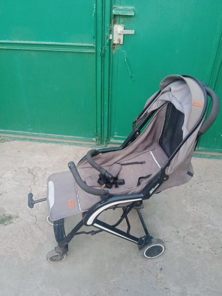Продам детскую коляску