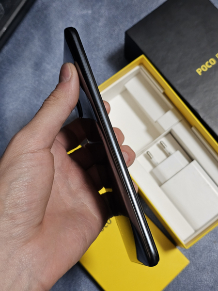 Poco F3 256Gb, Karopkas Full