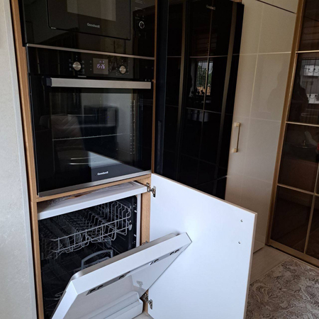 Срочно Продаётся 3 комнатная квартира Новостройка Ул.Махтумкули