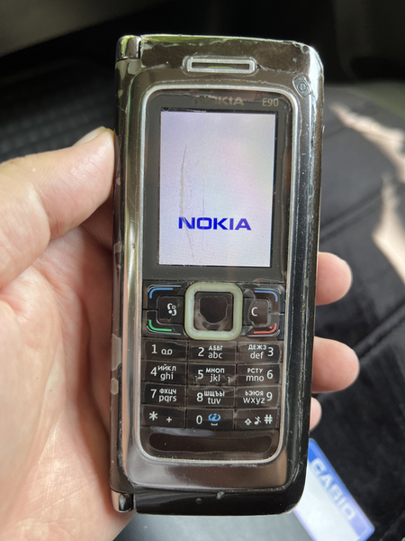 Nokia E90 comunicator