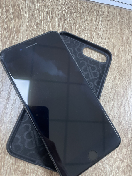 Продам Iphone 7 Plus, 128Gb, Jet Black.
