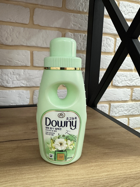 Концентрированный кондиционер для белья Downy 1 litr. Made in Korea