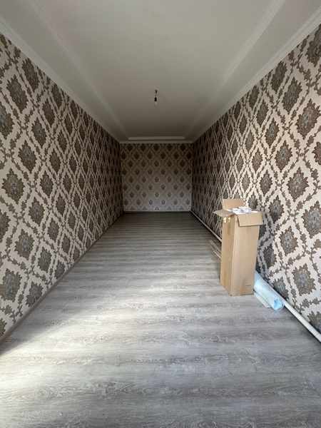 Hovli sotiladi 2.5 sotix