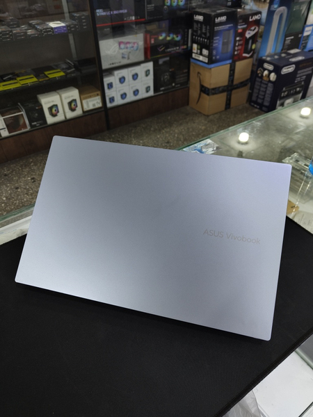 Asus Vivobook 15 (i5-1235U/8/512)