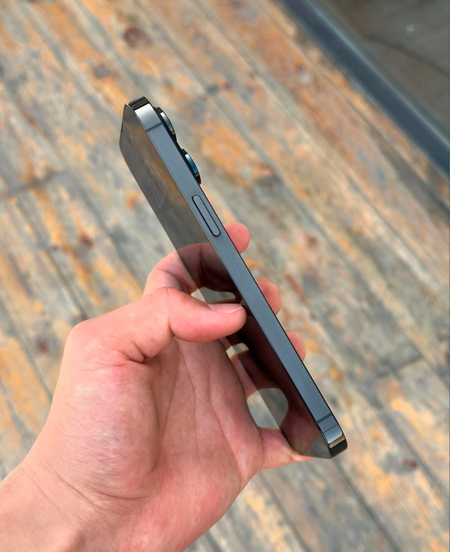 iPhone 14 Pro 100% Battery Golden