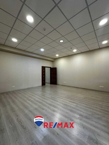 Аренда Срочно Коммерция  380м²