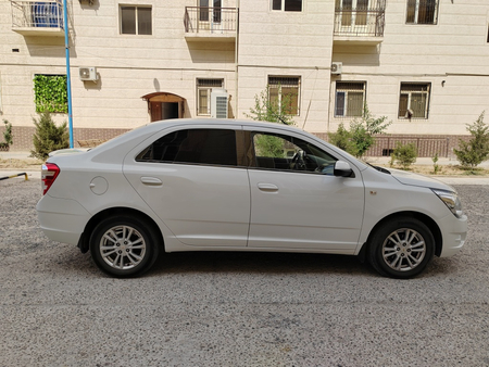 Shevrolet cobalt sotiladi