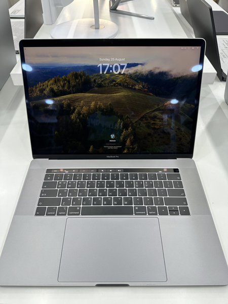 Macbook Pro core i7 32/256