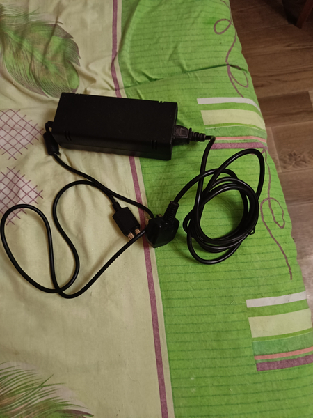 Приставка Xbox 360 kinect.