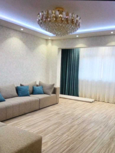 Срочно продается 4/2/9 квартира 93 м2  Ор-р: м.Минор   (МНМ)