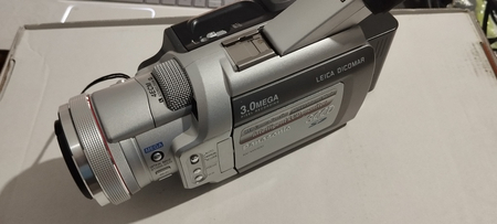 Видео камера Panasonic 3SSD