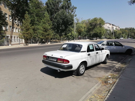 Продаётся машина 3110 волга торг