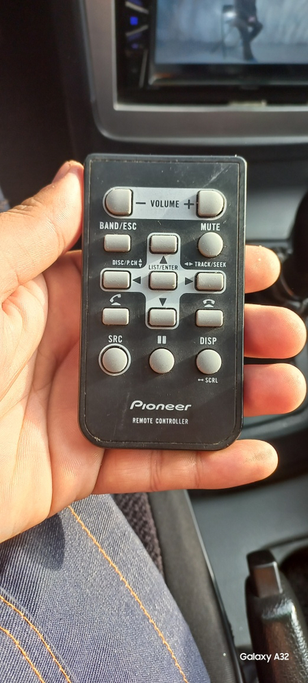 Piooner monitor AVH-G225BT