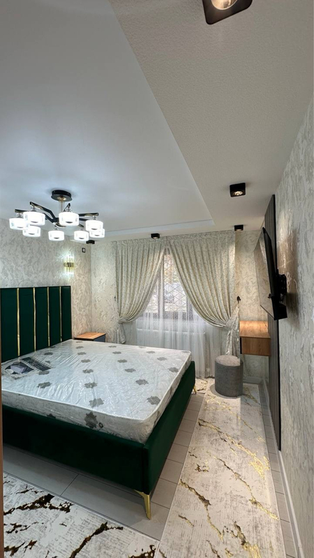 Продается 4 ком. Квартира на 1 этаже площадью 72 кв.м. Адрес 8 марта