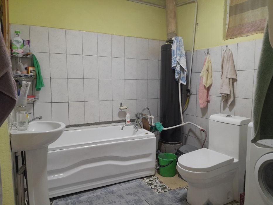 Продаётся 1 сот.3 ком.паркентский