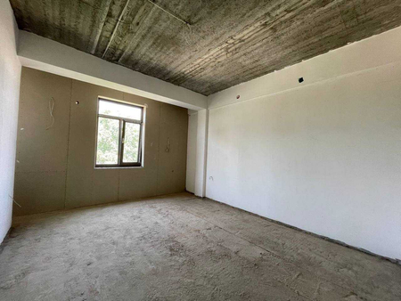 Uzbekistanskiy ko'chasida Tanhouse sotiladi!