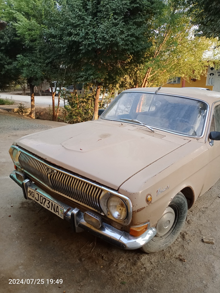 Volga 24  prisepi bilan sotiladi gaz ruxsatnomasi bor