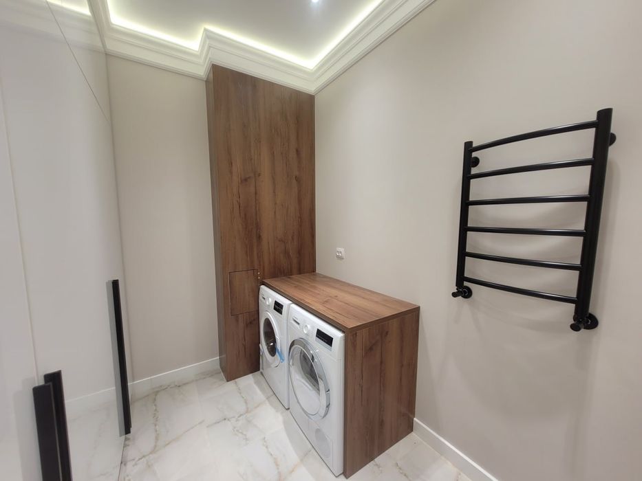 Новостройка. 4/3/6. Новомосковская. Аккурган. 136 м². Стадион Старт.