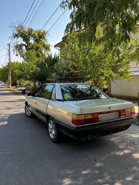 Audi 100 - Год выпуска 1983