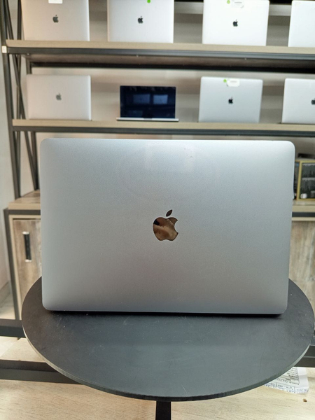 продается MacBook Pro