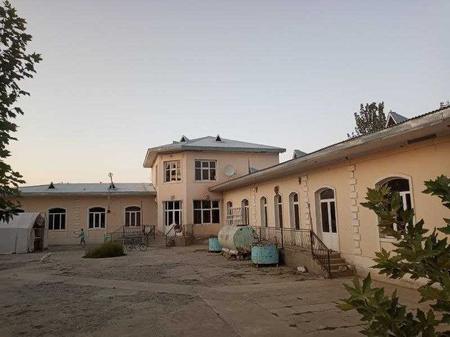 Недвижимое имушество, в виде здания торгового-бқтового комплекса