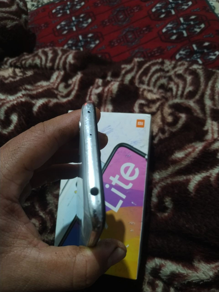 Xiaomi 9Lite 6/128gb
