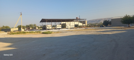 Yr sotiladi 1 gektar qulay sharoyitlarga ega