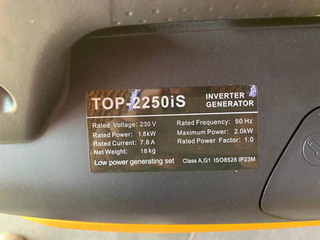 GENERATOR ROLF (invertor)

Rolf generatori
Ovozsiz
2 kw
220 volt
Sinus